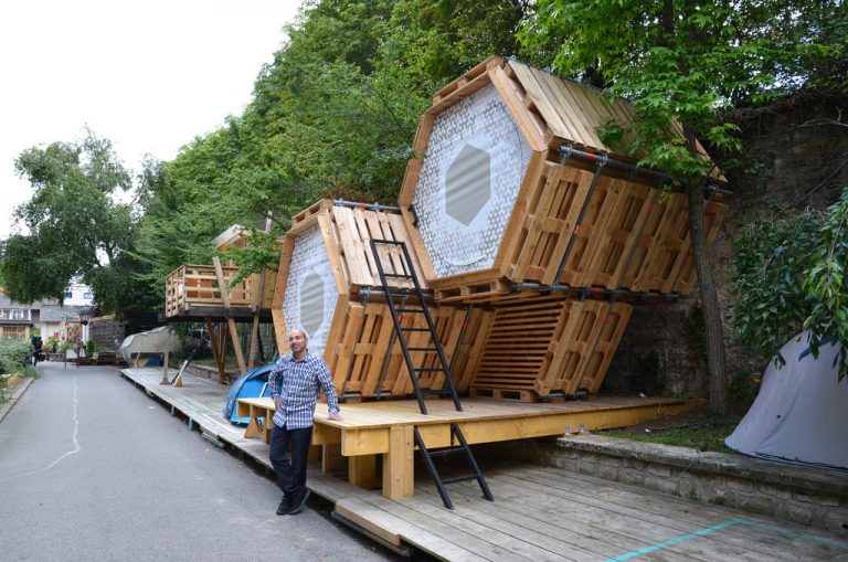 Hexa structures – Les Grands Voisins